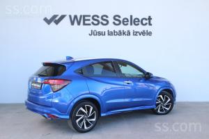 Blue Honda HR-V 2021 in Riga, with an engine capacity of 1.50 L and mileage of 82 thousand km for 16900 €, photo 4 on AUTOMOTO.COM.LV