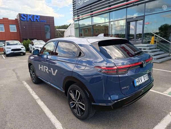 Zils Honda HR-V 2024 Viļņa, ar dzinēja tilpumu 1.50 L un nobraukumu 9 tūkst. km par 31990 €, foto 5 vietnē AUTOMOTO.COM.LV