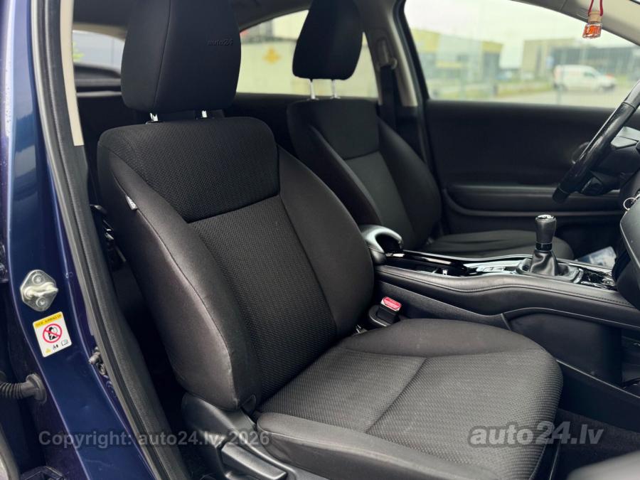 Zils Honda HR-V 2015 Tallina, ar dzinēja tilpumu 1.50 L un nobraukumu 289 tūkst. km par 5300 €, foto 10 vietnē AUTOMOTO.COM.LV