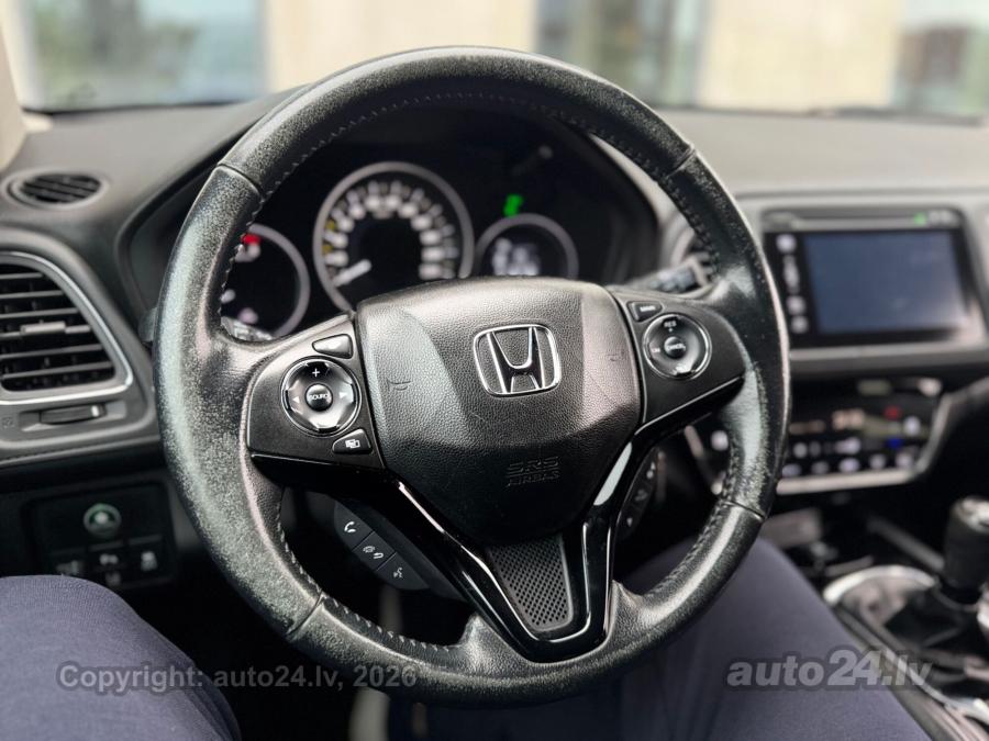 Zils Honda HR-V 2015 Tallina, ar dzinēja tilpumu 1.50 L un nobraukumu 289 tūkst. km par 5300 €, foto 13 vietnē AUTOMOTO.COM.LV