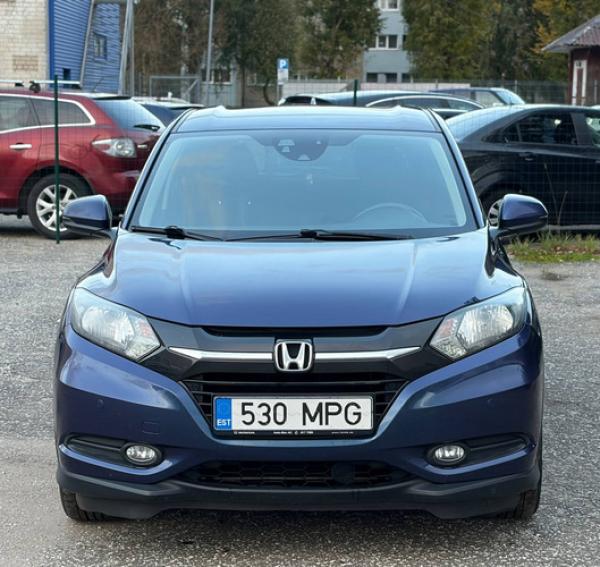 Blue Honda HR-V 2015 in Narva, with an engine capacity of 1.50 L and mileage of 284 thousand km for 4990 €, photo 1 on AUTOMOTO.COM.LV