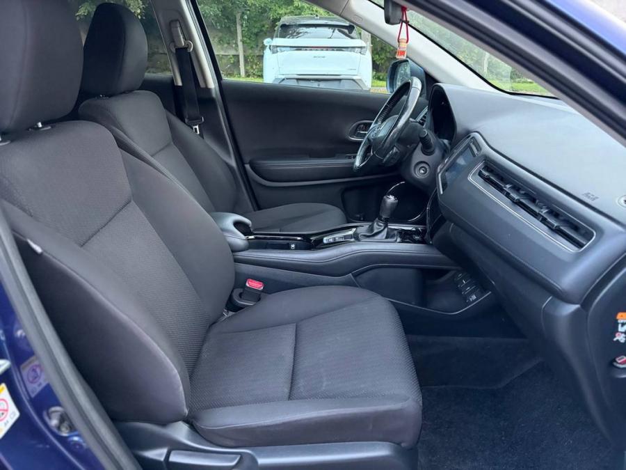 Blue Honda HR-V 2015 in Narva, with an engine capacity of 1.50 L and mileage of 284 thousand km for 4990 €, photo 17 on AUTOMOTO.COM.LV