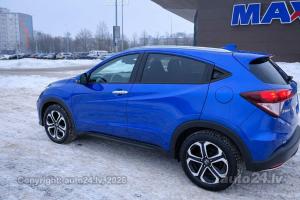 Blue Honda HR-V 2016 in Tallinn, with an engine capacity of 1.50 L and mileage of 175 thousand km for 11900 €, photo 3 on AUTOMOTO.COM.LV