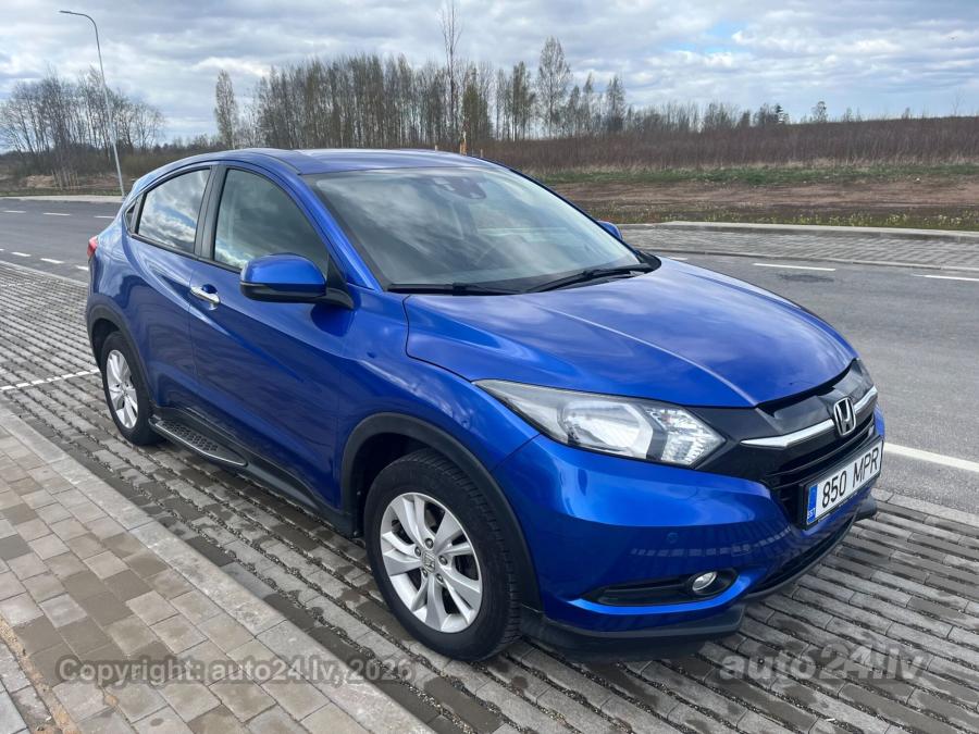Zils Honda HR-V 2016 Tartu, ar dzinēja tilpumu 1.50 L un nobraukumu 150 tūkst. km par 14900 €, foto 4 vietnē AUTOMOTO.COM.LV