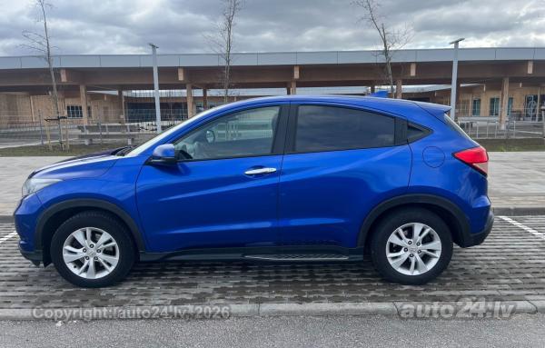 Blue Honda HR-V 2016 in Tartu, with an engine capacity of 1.50 L and mileage of 150 thousand km for 14900 €, photo 4 on AUTOMOTO.COM.LV