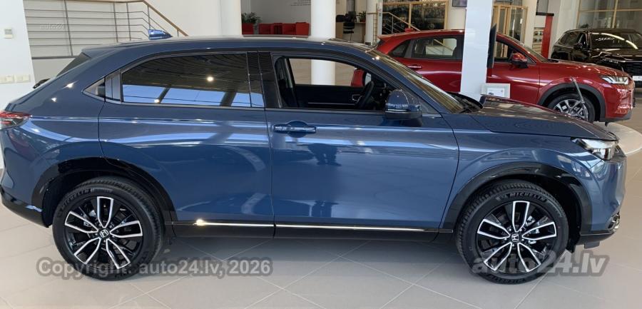 Zils Honda HR-V 2026 Tallina, ar dzinēja tilpumu 1.50 L un nobraukumu 980 tūkst. km par 34300 €, foto 4 vietnē AUTOMOTO.COM.LV
