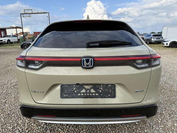 Brūns Honda HR-V 2022 Viļņa, ar dzinēja tilpumu 1.50 L un nobraukumu 121 tūkst. km par 22700 €, foto 4 vietnē AUTOMOTO.COM.LV