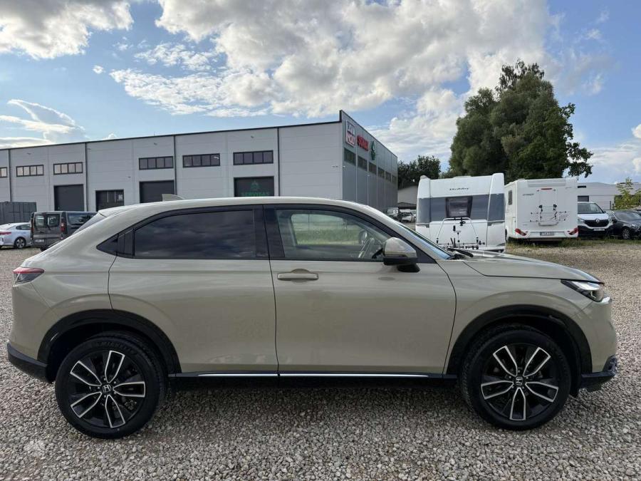 Brown Honda HR-V 2022 in Vilnius, with an engine capacity of 1.50 L and mileage of 121 thousand km for 22700 €, photo 9 on AUTOMOTO.COM.LV