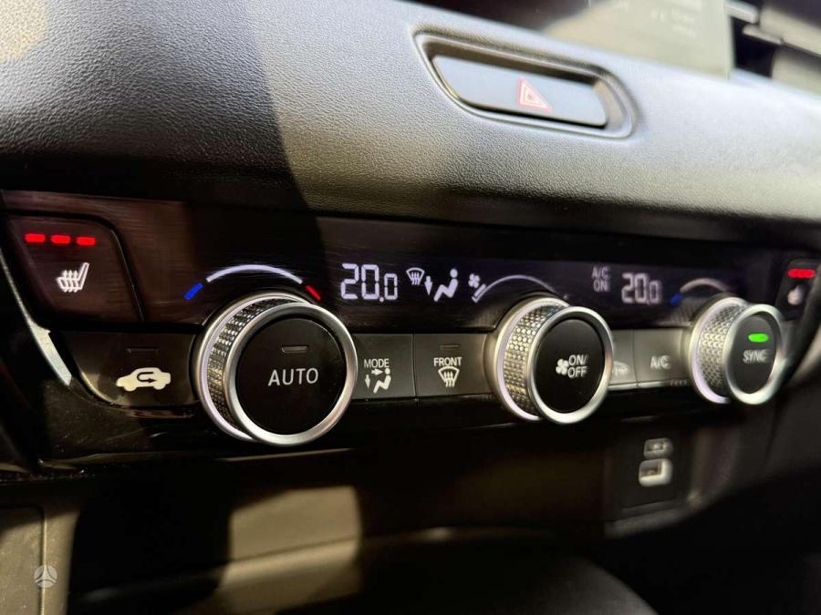 Brown Honda HR-V 2022 in Vilnius, with an engine capacity of 1.50 L and mileage of 121 thousand km for 22700 €, photo 25 on AUTOMOTO.COM.LV