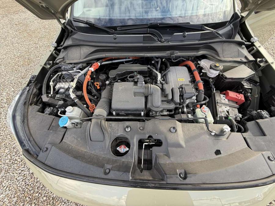 Brown Honda HR-V 2022 in Vilnius, with an engine capacity of 1.50 L and mileage of 121 thousand km for 22700 €, photo 47 on AUTOMOTO.COM.LV