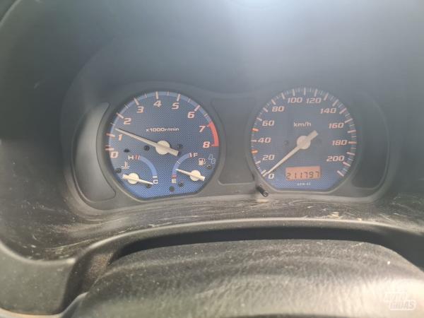 Honda HR-V 2000 in Klaipeda, with an engine capacity of 1.60 L and mileage of 211 thousand km for 1200 €, photo 6 on AUTOMOTO.COM.LV