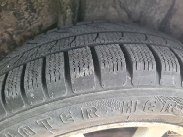 Honda HR-V 2000 in Klaipeda, with an engine capacity of 1.60 L and mileage of 211 thousand km for 1200 €, photo 8 on AUTOMOTO.COM.LV
