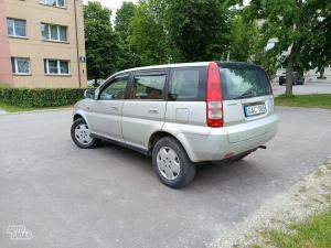 Honda HR-V 2000 in Siauliai, with an engine capacity of 1.60 L and mileage of 235 thousand km for 1250 €, photo 8 on AUTOMOTO.COM.LV