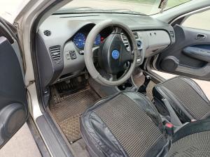 Honda HR-V 2000 in Siauliai, with an engine capacity of 1.60 L and mileage of 235 thousand km for 1250 €, photo 14 on AUTOMOTO.COM.LV