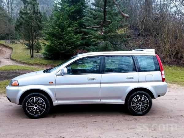 Honda HR-V 2001 Ogre, ar dzinēja tilpumu 1.60 L un nobraukumu 324 tūkst. km par 1650 €, foto 2 vietnē AUTOMOTO.COM.LV
