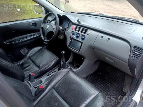 Honda HR-V 2001 Ogre, ar dzinēja tilpumu 1.60 L un nobraukumu 324 tūkst. km par 1650 €, foto 10 vietnē AUTOMOTO.COM.LV