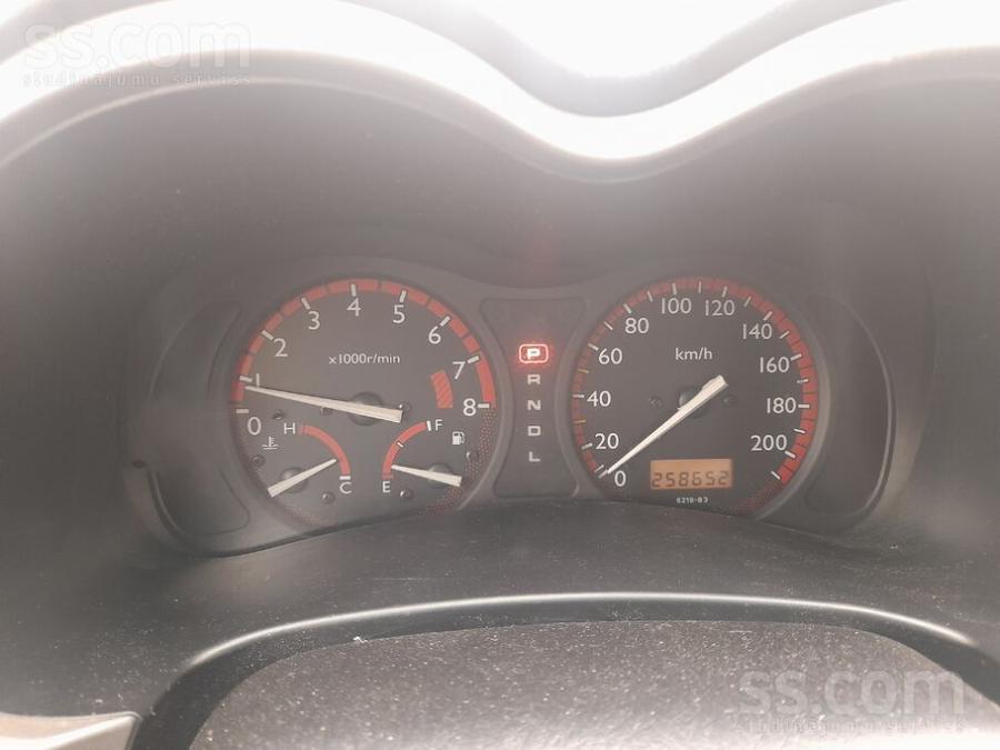 Honda HR-V 2004 Rīga, ar dzinēja tilpumu 1.60 L un nobraukumu 259 tūkst. km par 1200 €, foto 5 vietnē AUTOMOTO.COM.LV