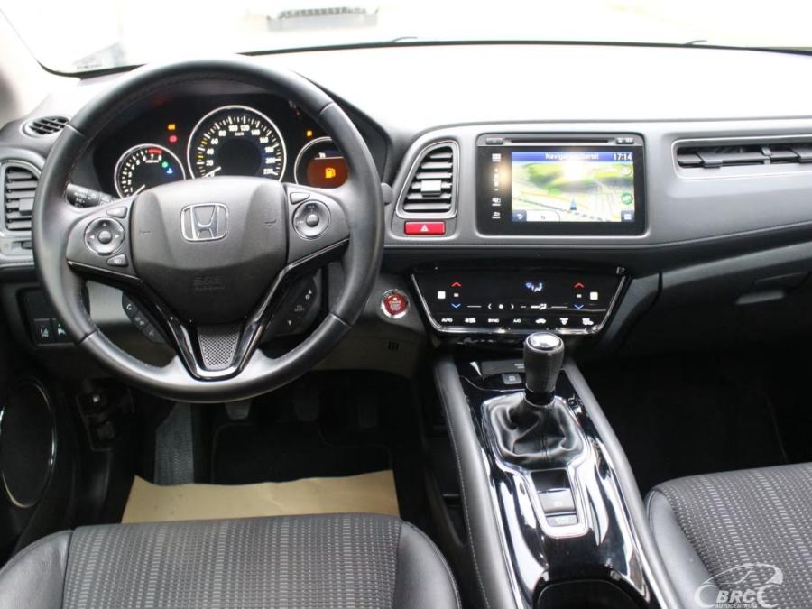 Honda HR-V 2016 in Vilnius, with an engine capacity of 1.50 L and mileage of 86 thousand km for 16124 €, photo 4 on AUTOMOTO.COM.LV