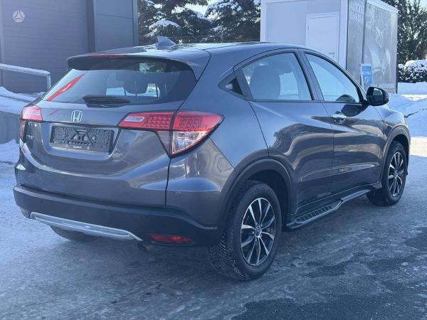 Honda HR-V 2017 Viļņa, ar dzinēja tilpumu 1.50 L un nobraukumu 123 tūkst. km par 11999 €, foto 6 vietnē AUTOMOTO.COM.LV