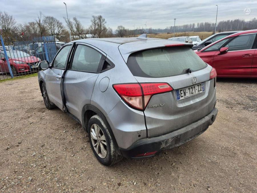 Honda HR-V 2018 Tauragė, ar dzinēja tilpumu 1.50 L un nobraukumu 110 tūkst. km par 5200 €, foto 5 vietnē AUTOMOTO.COM.LV