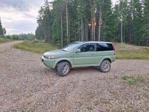 Zaļš Honda HR-V 1999 Cēsis, ar dzinēja tilpumu 1.60 L un nobraukumu 348 tūkst. km par 1620 €, foto 3 vietnē AUTOMOTO.COM.LV
