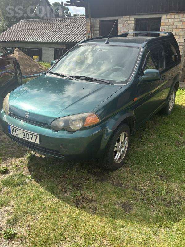 Green Honda HR-V 1999 in Tukums, with an engine capacity of 1.60 L and mileage of 287 thousand km for 1200 €, photo 3 on AUTOMOTO.COM.LV