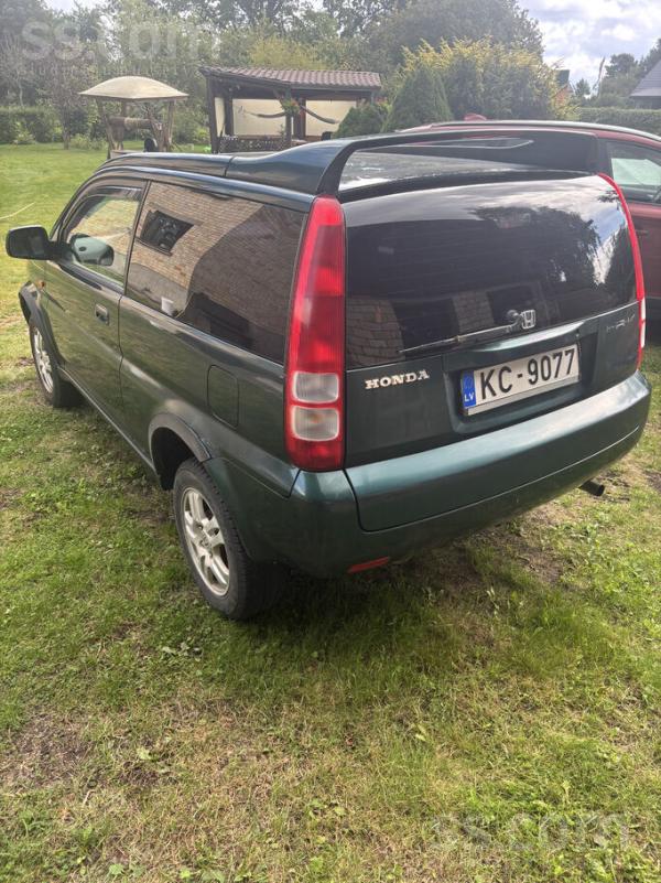 Green Honda HR-V 1999 in Tukums, with an engine capacity of 1.60 L and mileage of 287 thousand km for 1200 €, photo 4 on AUTOMOTO.COM.LV