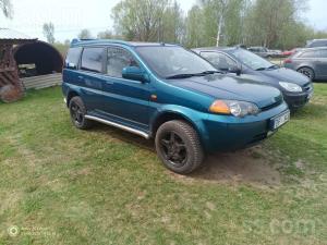Zaļš Honda HR-V 2000 Kuldīga, ar dzinēja tilpumu 1.60 L un nobraukumu 170 tūkst. km par 1100 €, foto  vietnē AUTOMOTO.COM.LV