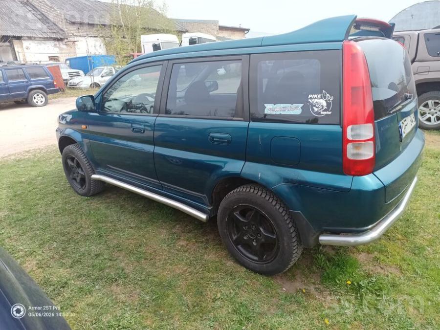 Green Honda HR-V 2000 in Kuldiga, with an engine capacity of 1.60 L and mileage of 170 thousand km for 1100 €, photo 6 on AUTOMOTO.COM.LV