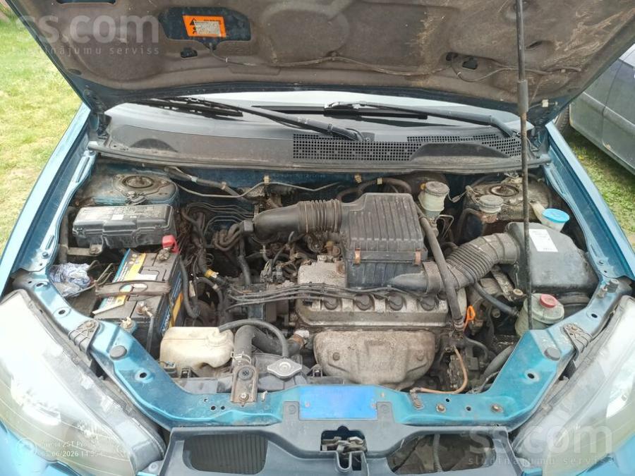 Green Honda HR-V 2000 in Kuldiga, with an engine capacity of 1.60 L and mileage of 170 thousand km for 1100 €, photo 12 on AUTOMOTO.COM.LV