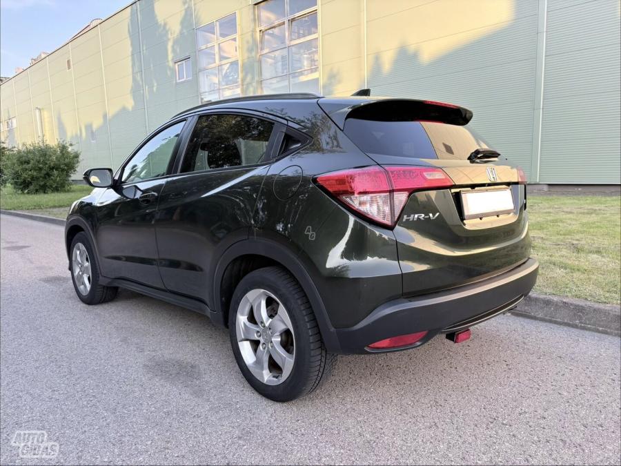 Green Honda HR-V 2016 in Klaipeda, with an engine capacity of 1.80 L and mileage of 87 thousand km for 12500 €, photo 6 on AUTOMOTO.COM.LV