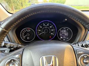 Green Honda HR-V 2016 in Klaipeda, with an engine capacity of 1.80 L and mileage of 87 thousand km for 12500 €, photo 11 on AUTOMOTO.COM.LV