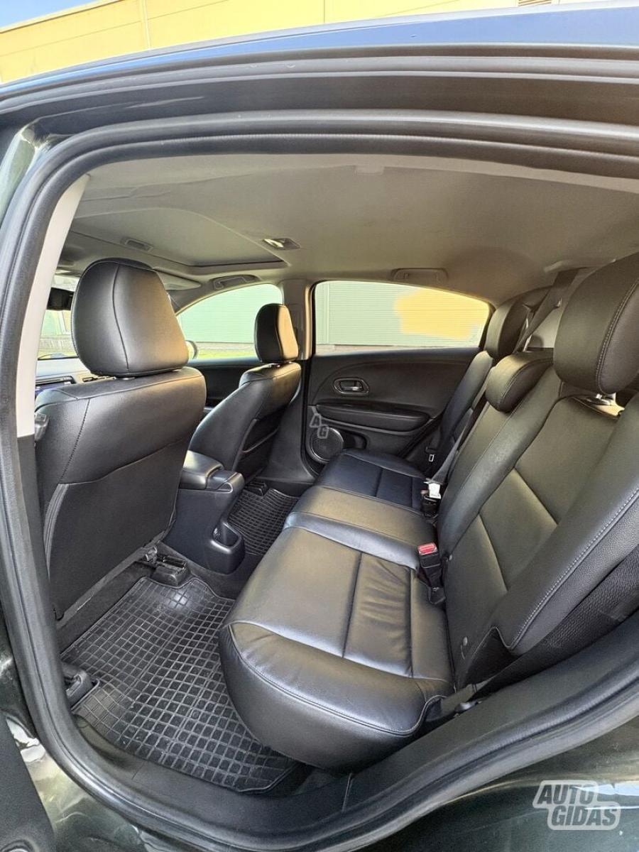 Green Honda HR-V 2016 in Klaipeda, with an engine capacity of 1.80 L and mileage of 87 thousand km for 12500 €, photo 13 on AUTOMOTO.COM.LV
