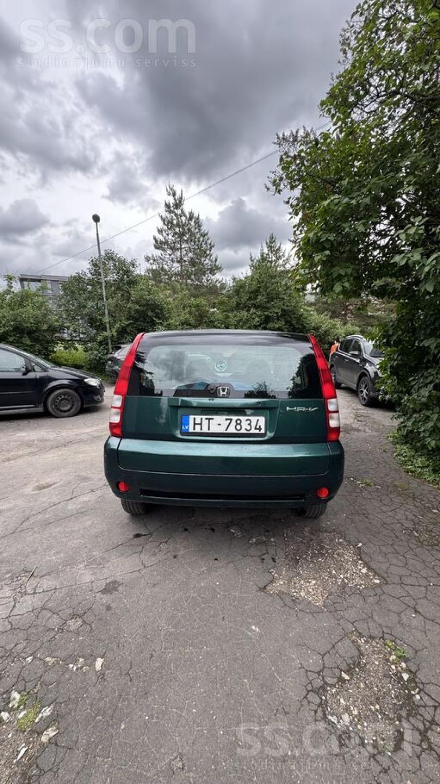 Zaļš Honda HR-V 2002 Rīga, ar dzinēja tilpumu 1.60 L un nobraukumu 230 tūkst. km par 750 €, foto 6 vietnē AUTOMOTO.COM.LV