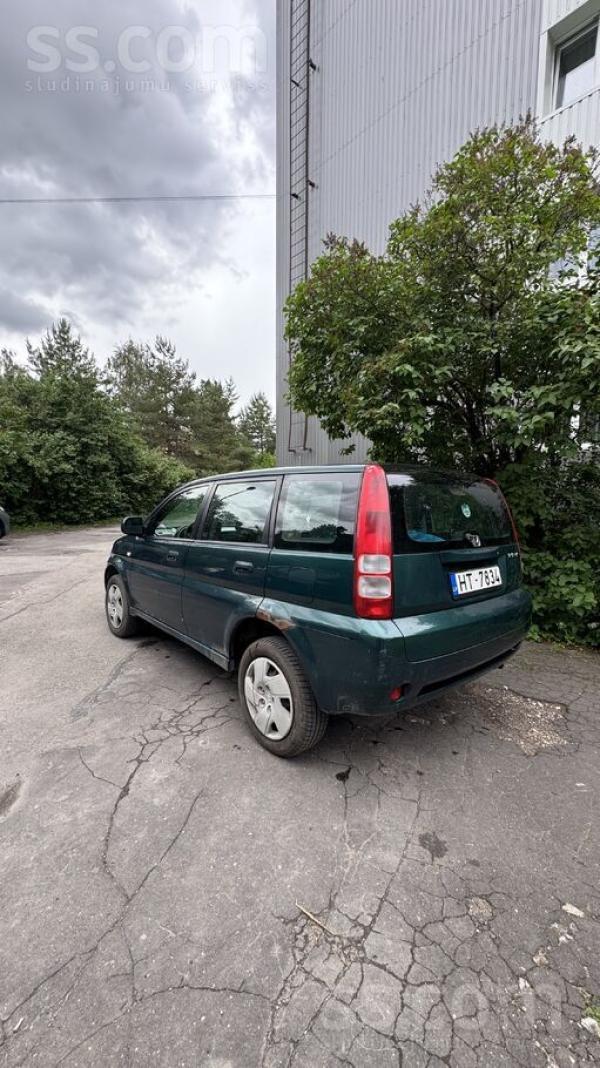 Green Honda HR-V 2002 in Riga, with an engine capacity of 1.60 L and mileage of 230 thousand km for 750 €, photo 6 on AUTOMOTO.COM.LV