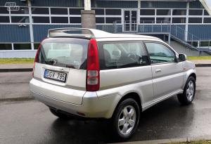 Grey Honda HR-V 2001 in Vilnius, with an engine capacity of 1.60 L and mileage of 229 thousand km for 1450 €, photo 4 on AUTOMOTO.COM.LV