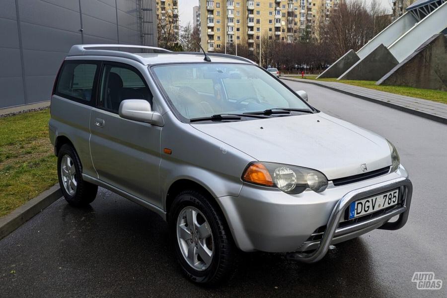 Grey Honda HR-V 2001 in Vilnius, with an engine capacity of 1.60 L and mileage of 229 thousand km for 1450 €, photo 6 on AUTOMOTO.COM.LV