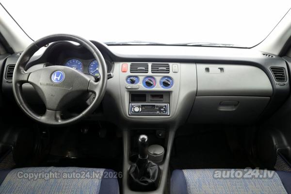 Pelēks Honda HR-V 2001 Tallina, ar dzinēja tilpumu 1.60 L un nobraukumu 155 tūkst. km par 1199 €, foto 5 vietnē AUTOMOTO.COM.LV