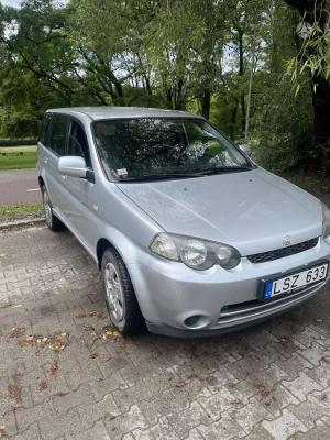 Pelēks Honda HR-V 2001 Viļņa, ar dzinēja tilpumu 1.60 L un nobraukumu 147 tūkst. km par 2100 €, foto  vietnē AUTOMOTO.COM.LV