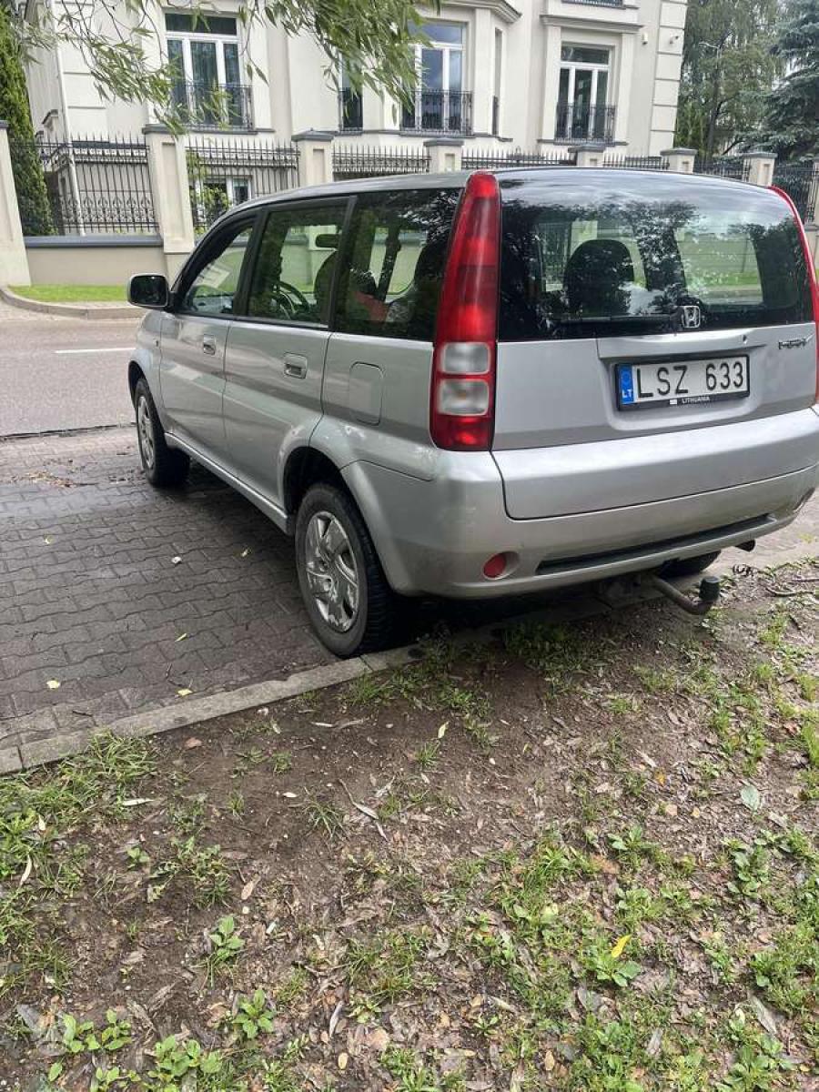 Pelēks Honda HR-V 2001 Viļņa, ar dzinēja tilpumu 1.60 L un nobraukumu 147 tūkst. km par 2100 €, foto 6 vietnē AUTOMOTO.COM.LV