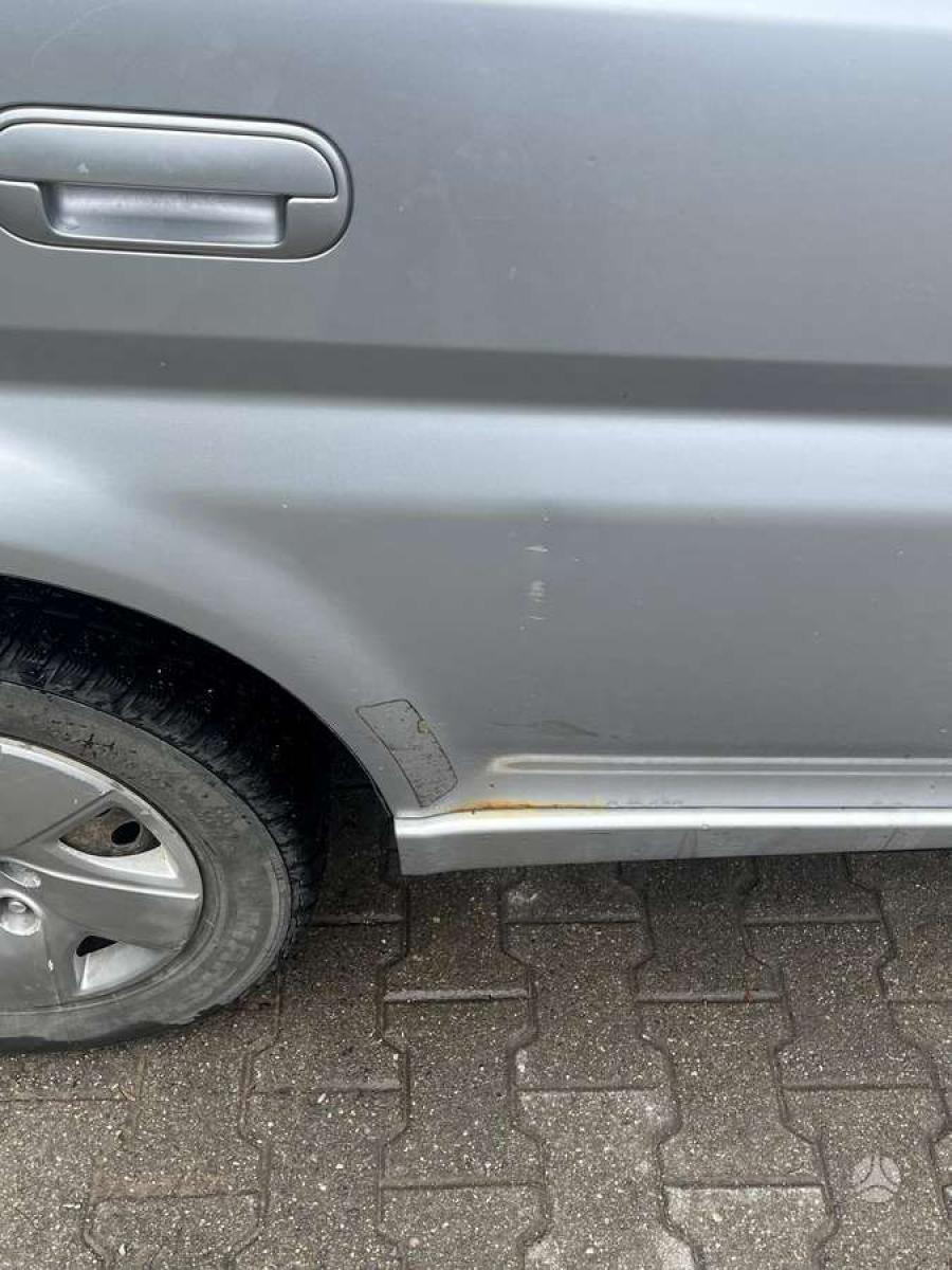 Pelēks Honda HR-V 2001 Viļņa, ar dzinēja tilpumu 1.60 L un nobraukumu 147 tūkst. km par 2100 €, foto 9 vietnē AUTOMOTO.COM.LV