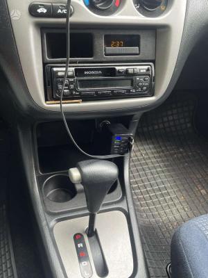 Pelēks Honda HR-V 2001 Viļņa, ar dzinēja tilpumu 1.60 L un nobraukumu 147 tūkst. km par 2100 €, foto 16 vietnē AUTOMOTO.COM.LV