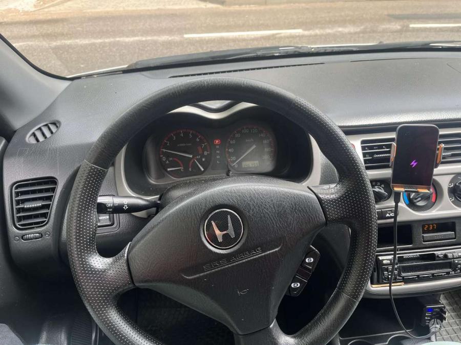 Pelēks Honda HR-V 2001 Viļņa, ar dzinēja tilpumu 1.60 L un nobraukumu 147 tūkst. km par 2100 €, foto 17 vietnē AUTOMOTO.COM.LV