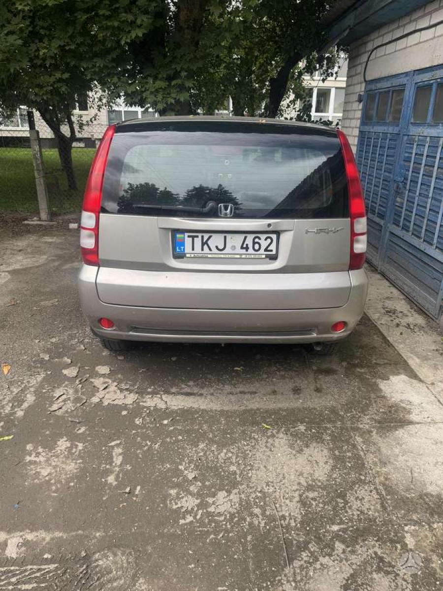Pelēks Honda HR-V 2003 Kauņa, ar dzinēja tilpumu 1.59 L un nobraukumu 344 tūkst. km par 2000 €, foto 5 vietnē AUTOMOTO.COM.LV