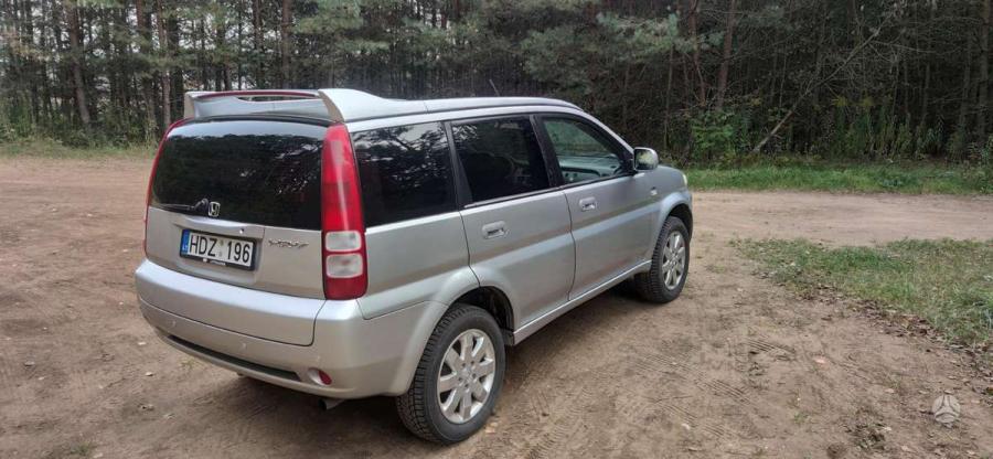 Pelēks Honda HR-V 2004 Viļņa, ar dzinēja tilpumu 1.59 L un nobraukumu 224 tūkst. km par 1500 €, foto 6 vietnē AUTOMOTO.COM.LV