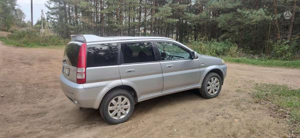 Grey Honda HR-V 2004 in Vilnius, with an engine capacity of 1.59 L and mileage of 224 thousand km for 1500 €, photo 7 on AUTOMOTO.COM.LV