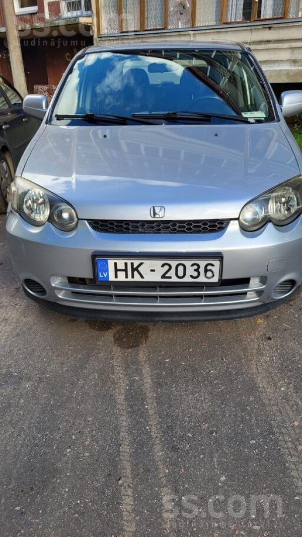 Pelēks Honda HR-V 2004 Rīga, ar dzinēja tilpumu 1.60 L un nobraukumu 132 tūkst. km par 2000 €, foto 1 vietnē AUTOMOTO.COM.LV