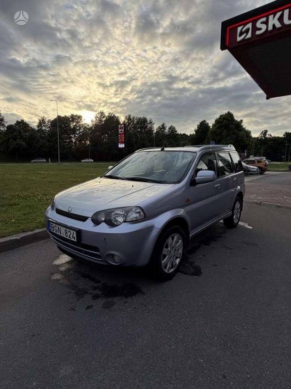 Grey Honda HR-V 2006 in Vilnius, with an engine capacity of 1.59 L and mileage of 269 thousand km for 1399 €, photo 3 on AUTOMOTO.COM.LV