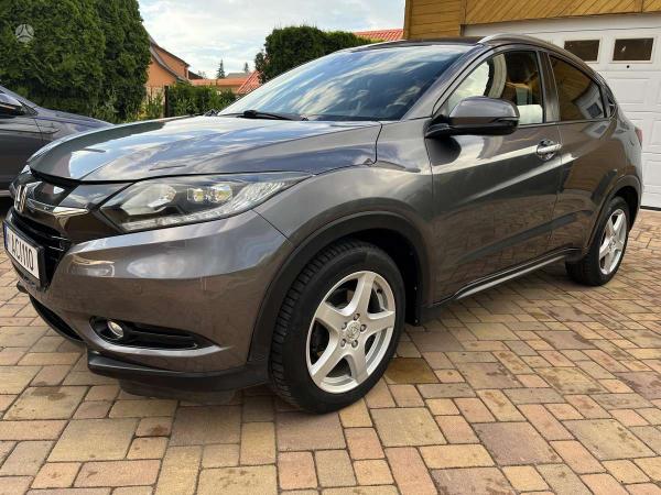 Pelēks Honda HR-V 2015 Vilkaviškis, ar dzinēja tilpumu 1.59 L un nobraukumu 162 tūkst. km par 11450 €, foto 2 vietnē AUTOMOTO.COM.LV