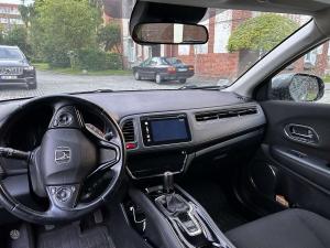 Grey Honda HR-V 2015 in Klaipeda, with an engine capacity of 1.60 L and mileage of 166 thousand km for 9500 €, photo 7 on AUTOMOTO.COM.LV